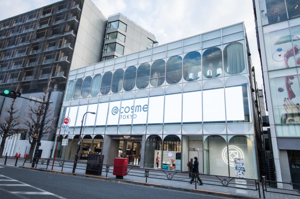 @cosme TOKYOが原宿にオープン！自分に似合うたった1つが必ず見つかるコスメパラダイス | ビューティープレスマン